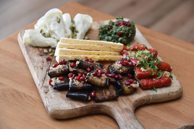 Private Traditional Georgian Meal in a Lovely Tbilisi Home with Transfers - The Food: Tasting Georgian Tradition