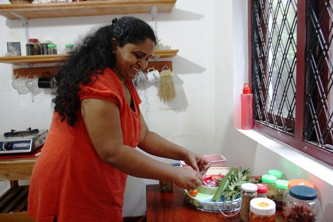 Private Traditional Sri Lankan Cooking Class in Kandy with Hotel Transfers - Key Points