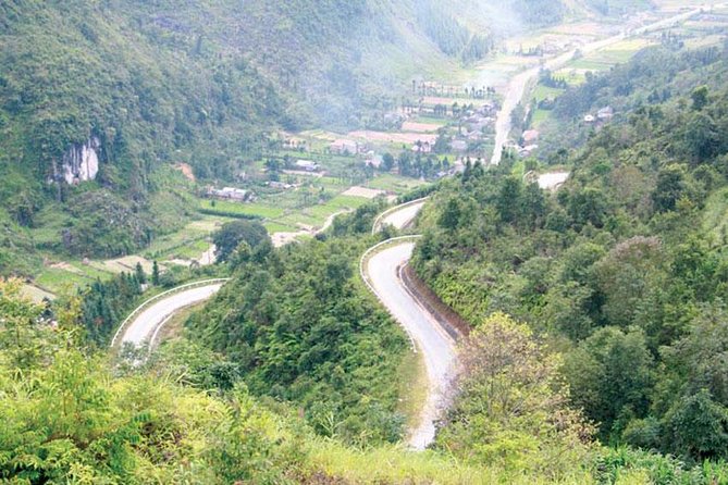 Private Transfer Between Lao Cai Train Station and Sapa Town - Who Should Consider This Transfer?