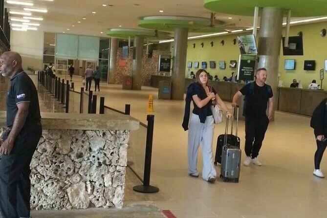 Private transfer between Santo Domingo Airport and Punta Cana - A Deep Dive into the Experience