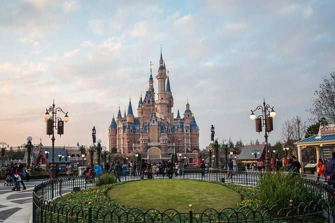 Private Transfer between Shanghai Disneyland and City Hotel - Analyzing the Value