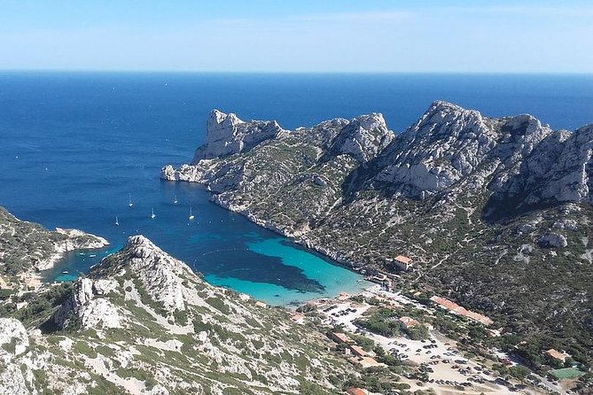 Private transfer by car: Airport from / to the City or Port of Marseille - The Experience from a Traveler’s Perspective