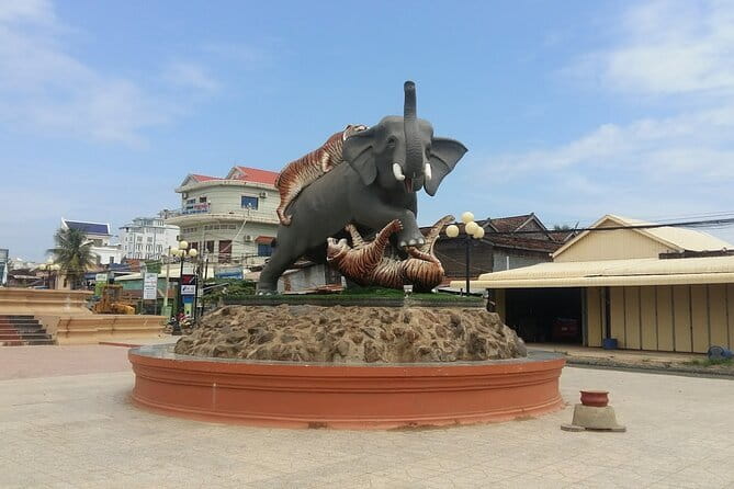 Private transfer by Car & Minivan from Siem Reap to Phnom Penh - Why Travelers Love This Service