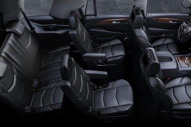 Private Transfer Chicago to Chicago Airport by Luxury Car or SUV - Who Will Benefit Most?