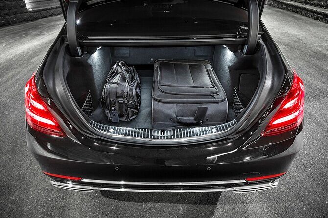 Private Transfer Chicago to Chicago Airport by Luxury Car or SUV - Is it a Good Value?