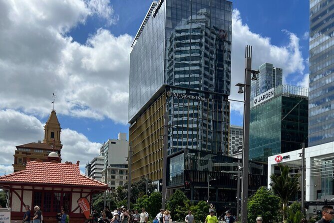 Private Transfer From Auckland City To Auckland Airport - The Booking and Cancellation Process
