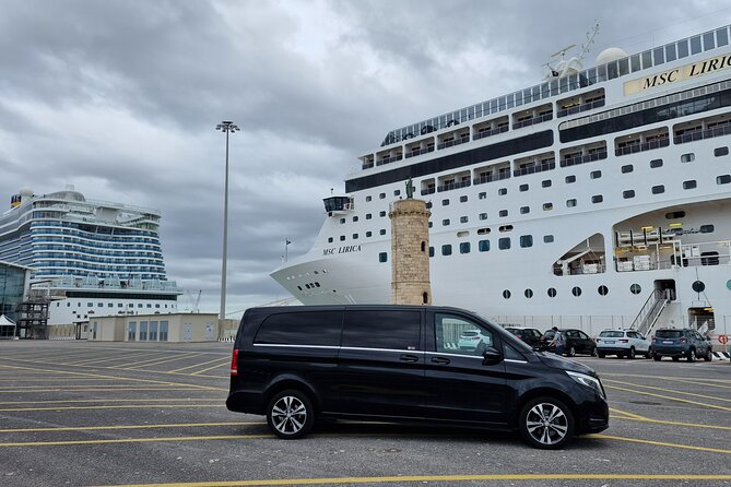 Private Transfer from Civitavecchia port to Fiumicino airport van Mercedes V - A Detailed Look at the Transfer Experience