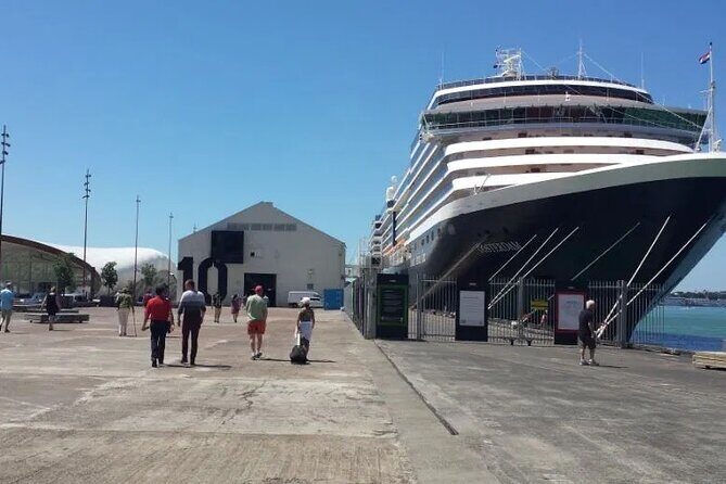 Private Transfer From Cruise Ships To Auckland Airport - The Sum Up: A Solid Choice for Post-Cruise Comfort