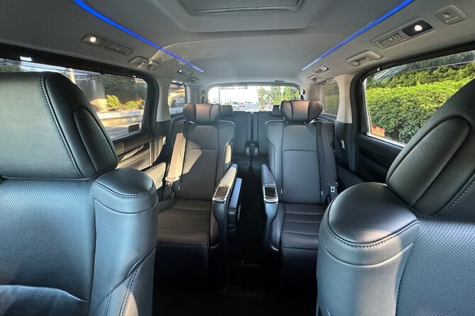 Private Transfer From Haneda Airport Tokyo - Vehicle Specifications