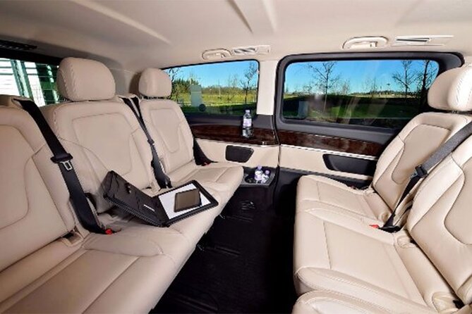 Private Transfer From Heathrow to Gatwick Airport - How to Make a Reservation