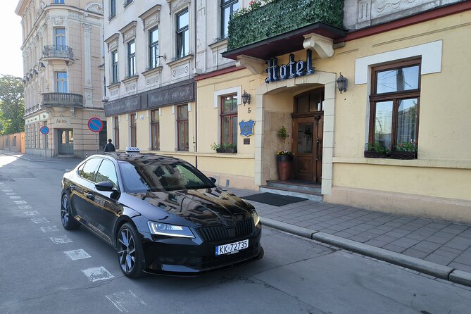 Private Transfer From Krakow Airport to Krakow - Key Points