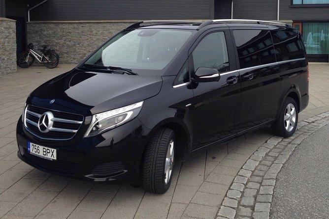 Private transfer from Levi to Rovaniemi - The Experience and the Driver