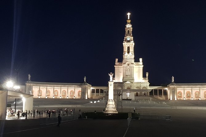 Private Transfer From Lisbon to Porto With Sightseeing Tour - Meeting and Pickup