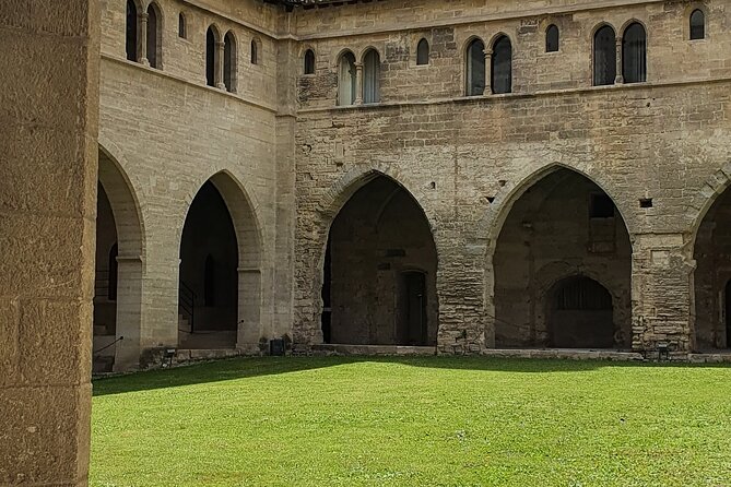 Private Transfer from Marseille Airport to Avignon - FAQ