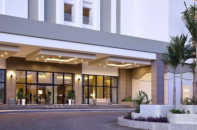 Private Transfer From MBJ Airport to Hotel Riu Palace Aquarelle - Who Is This Service Best For?