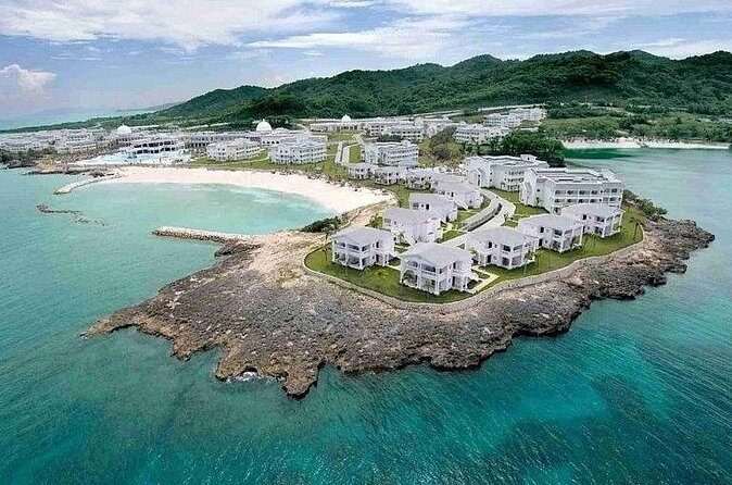 Private Transfer from MontegoBay Airport to Lucea/Grand Palladium - Who Will Enjoy This?
