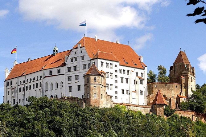 Private Transfer from Munich to Nuremberg with 2 hours for sightseeing - Who Should Consider This Tour?