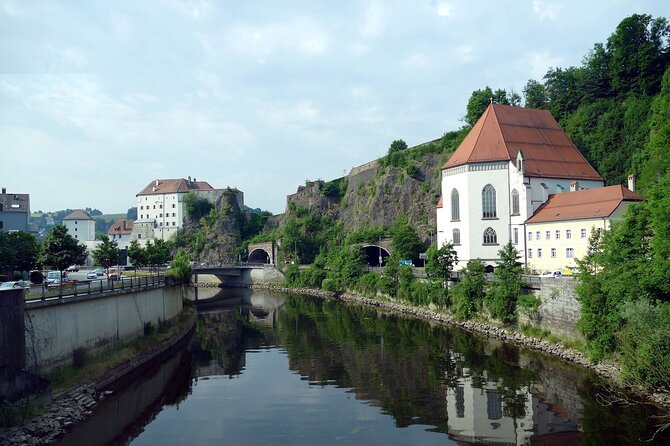 Private Transfer from Munich to Passau, 2 Hour Stop in Dachau - FAQs
