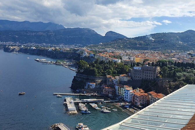Private transfer from Naples to Sorrento - Who Should Consider This Service?