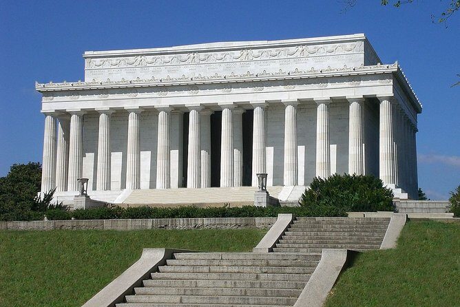 Private Transfer from National Airport DCA to Washington in Business Car - Why Consider This Transfer?