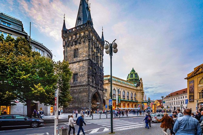 Private Transfer from Nuremberg to Prague with 2h of Sightseeing - Who Should Consider This Service?