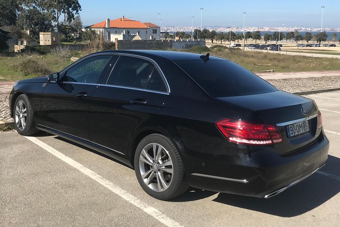 Private Transfer From or To Lisbon Airport - Vehicle Comfort and Amenities