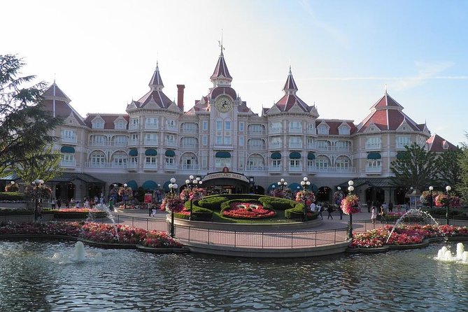 Private Transfer from Paris City to Disneyland Paris by MiniVan - Frequently Asked Questions (FAQs)