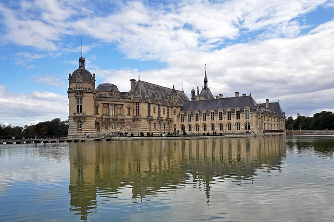 Private transfer from Paris to Chantilly or Chateau de Montvillargenne - Who Should Consider This Transfer?