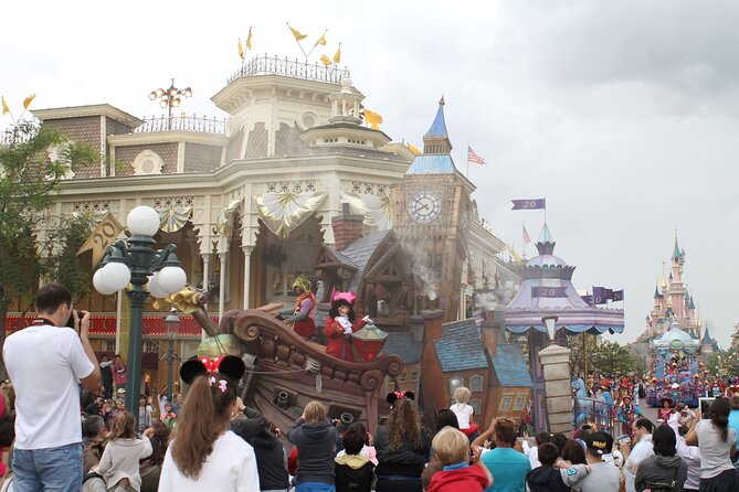 Private transfer from Paris to Disneyland - What to Expect on the Day