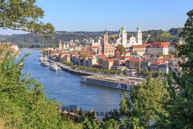 Private Transfer from Passau to Prague - Who Would Benefit Most?