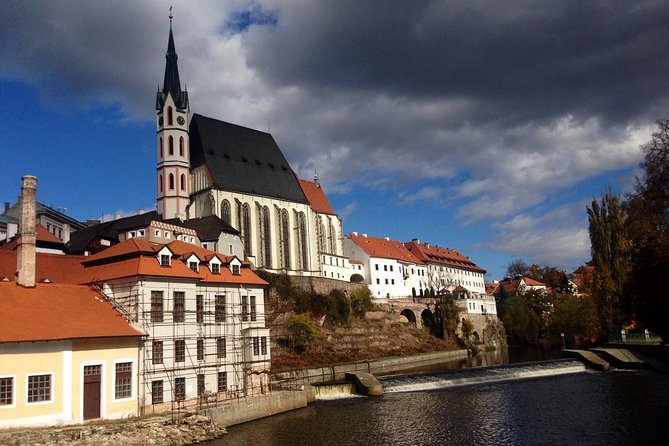 Private Transfer from Passau to Prague with Stopover in Cesky Krumlov - Authenticity and Expert Guidance