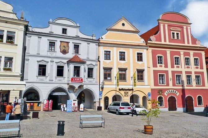 Private Transfer from Passau to Prague with Stopover in Cesky Krumlov - FAQ