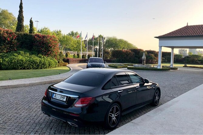 Private transfer from Porto to Lisbon with two Sightseeing stops - Practical Details and What You Can Expect