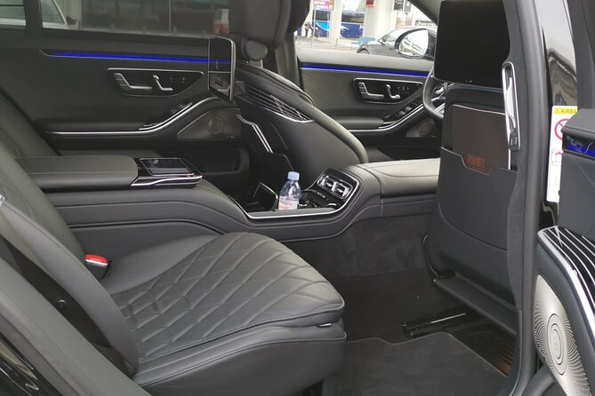 Private Transfer From Prague Airport to Prague City Hotels 1 - 3 Pax - Passenger Ratings and Feedback