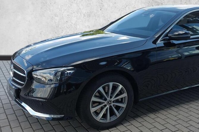 Private Transfer From Prague Airport to Prague City Hotels 1 - 3 Pax - Amenities and Vehicle Specifications