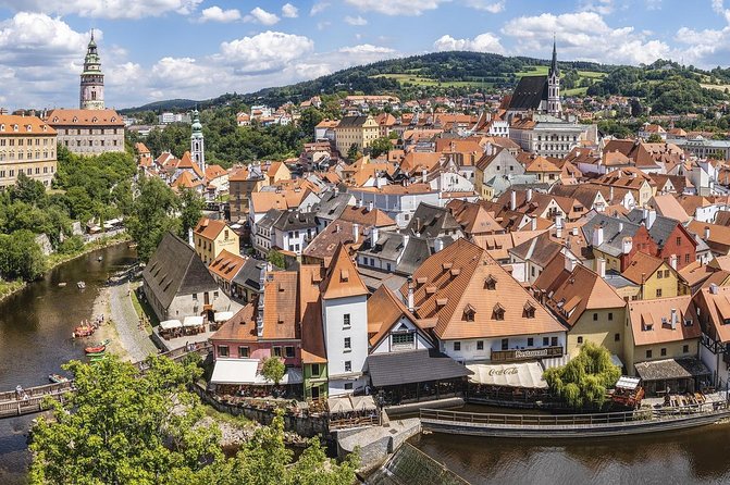 Private Transfer from Prague to Cesky Krumlov, English-speaking driver - FAQ