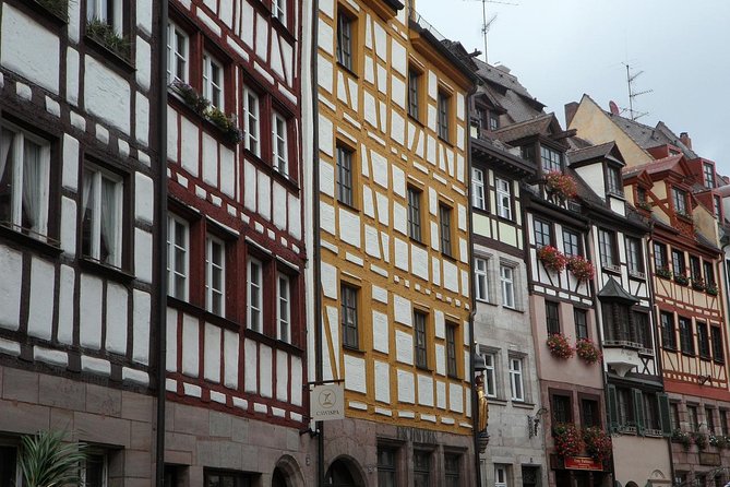 Private Transfer from Prague to Nuremberg with 2h of Sightseeing - Vehicles and Comfort Level