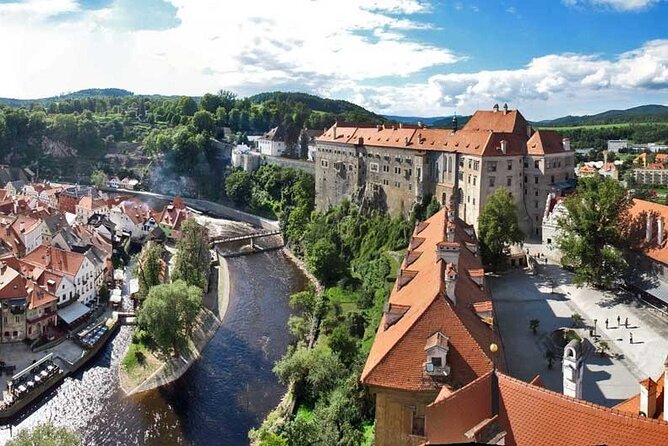 Private Transfer from Prague to Passau with stopover in Cesky Krumlov - The Experience from the Reviews
