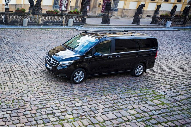 Private transfer from Prague to Vienna via Cesky Krumlov - FAQs