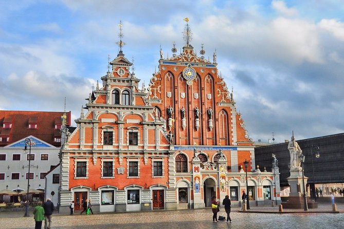 Private Transfer From Riga Airport To Riga City Center - Key Points