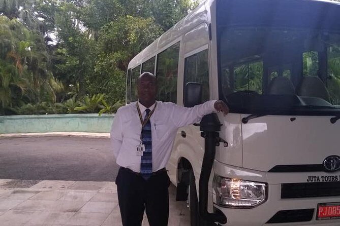 Private Transfer from Sangster Airport (MBJ) to Negril and Lucea - Who Should Consider This Service?