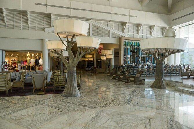 Private Transfer from Sangster Airport to Moon Palace Resort - An Introduction to the Transfer Experience