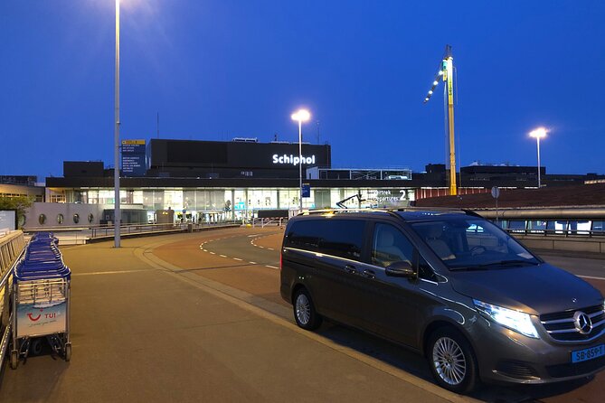 Private transfer from Schiphol airport to The Hague or Delft - Meeting Points and Logistics
