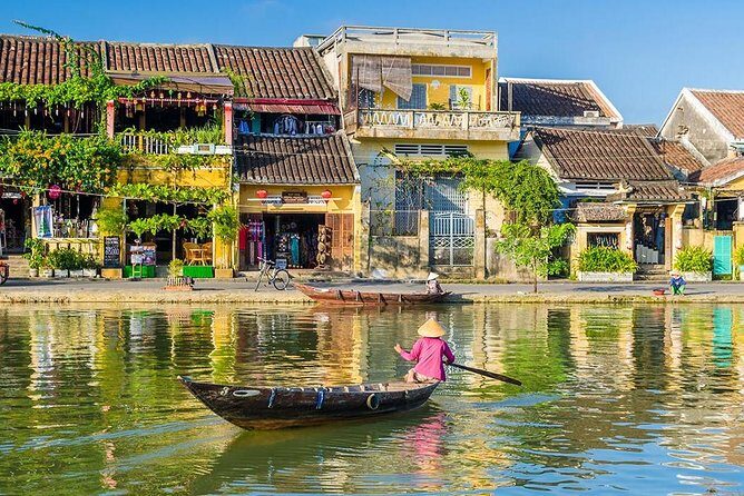 Private Transfer from Tan Son Nhat (SGN) Airport to Ho Chi Minh City - Key Points
