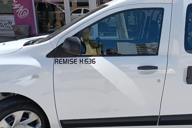 Private Transfer From the Airport to Bariloche Center - Key Points