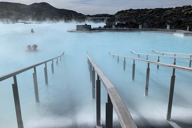 Private Transfer From/To KEFlavik International Airport (KEF) - Affordable Rates for Group Travelers