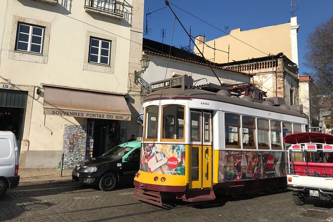 Private Transfer from/to Lisbon Airport to City Centre - The Sum Up