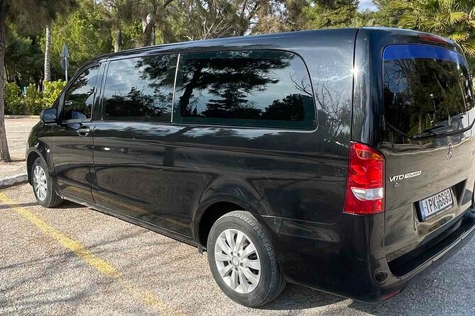 Private Transfer from/to Santorini Port and Airport - The Importance of Professional Drivers and Punctual Service