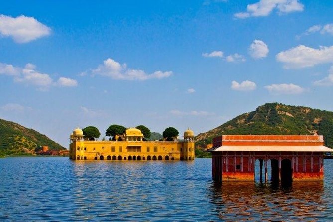 Private Transfer From Udaipur To Jaipur Via Pushkar - FAQ