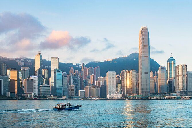 Private Transfer: Hong Kong City to Hong Kong Airport HKG in Luxury Van - Key Points